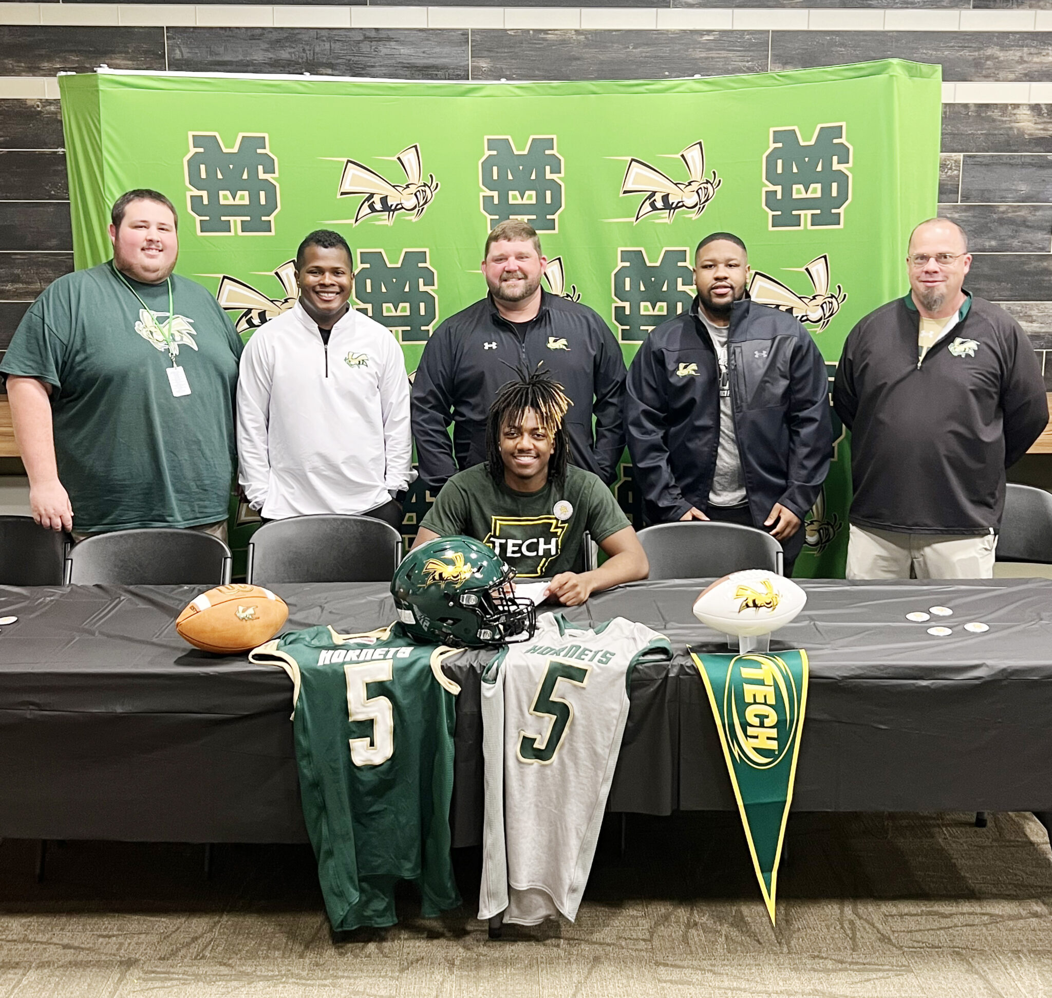 MS Hornet signs with A-Tech Wonder Boys | Southwest Arkansas News